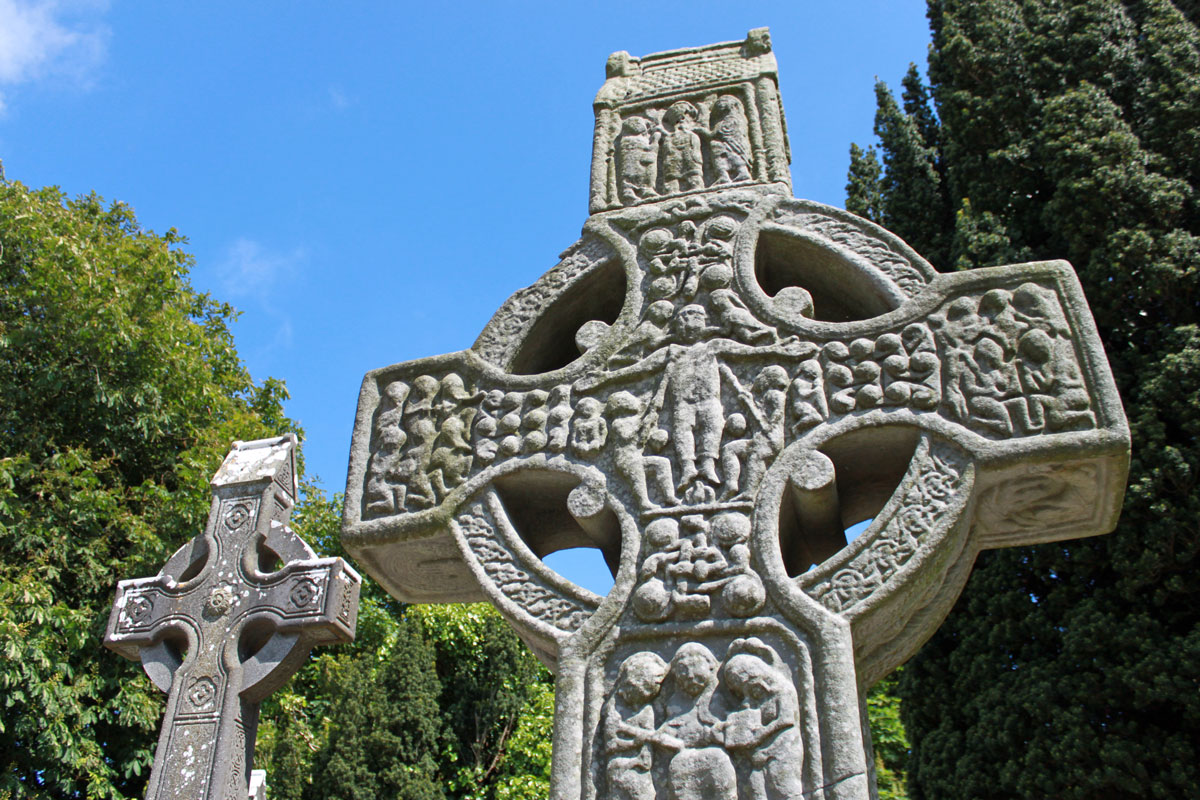 The true history of Celtic Crosses in Ireland? What was the meaning of ...