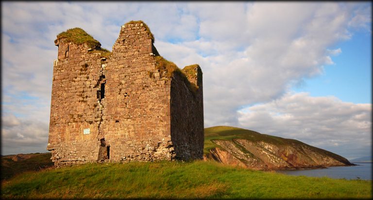 Minard Castle: A Gem of History on the Dingle Peninsula - Secret Ireland